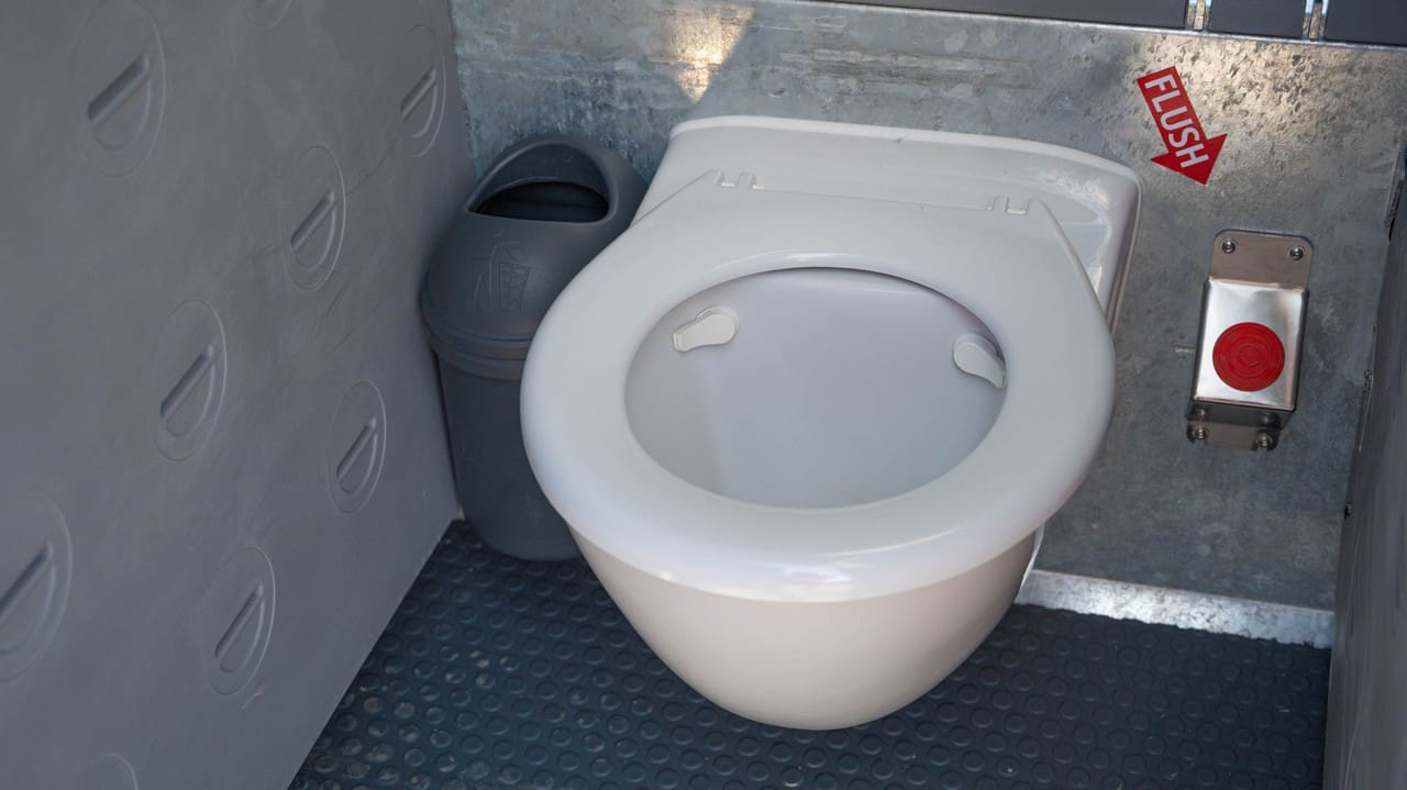Hydroflow Restrooms - United Site Services